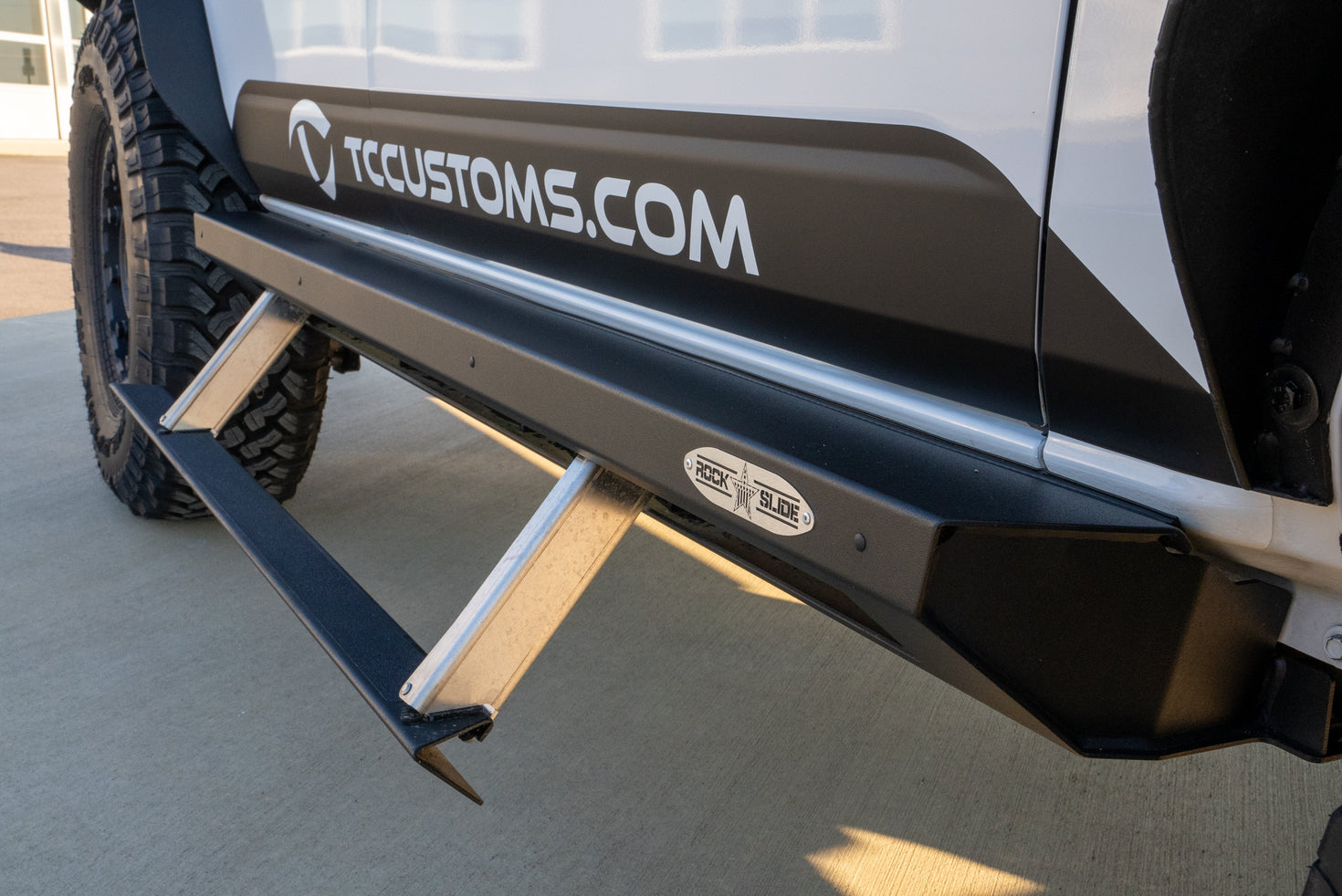 Power Deployable Steps - Rock Sliders - 2021-2023 Ford Bronco 2-door a ...